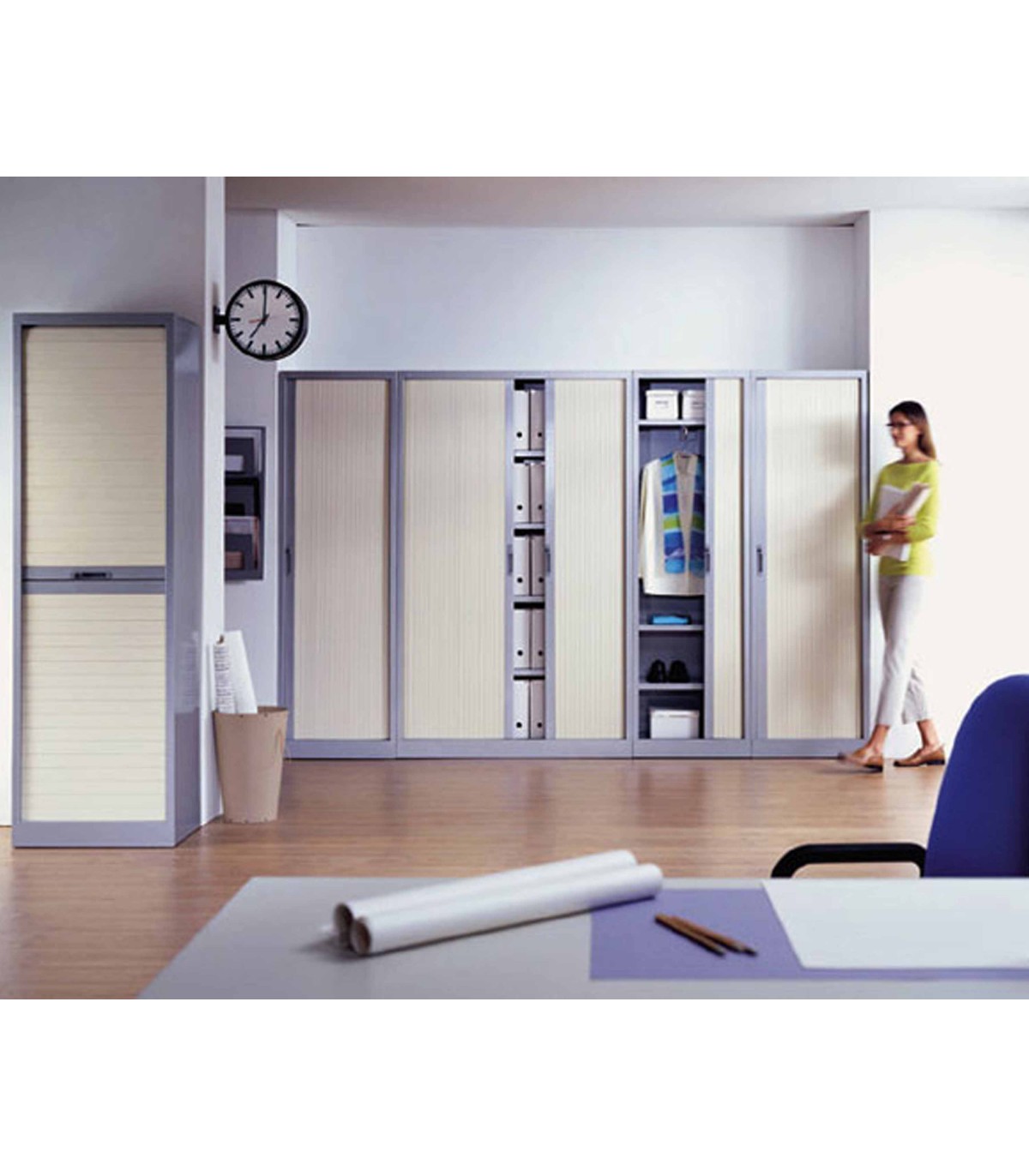 Armarios Metalicos de persiana vertical. Archivo de Oficina